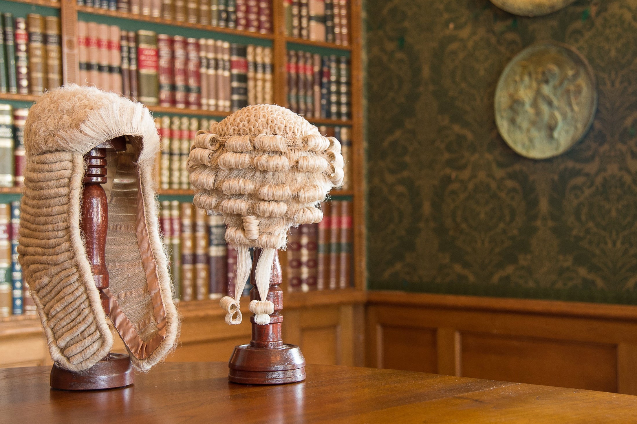 Court Wigs: Buy Barrister and Judge Wigs | Tailor De Jure – Evess Group